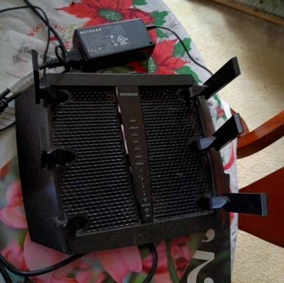 netgear | Networking | Wifi Router Six Antenna Netgear Triband X6 Ac320 ...